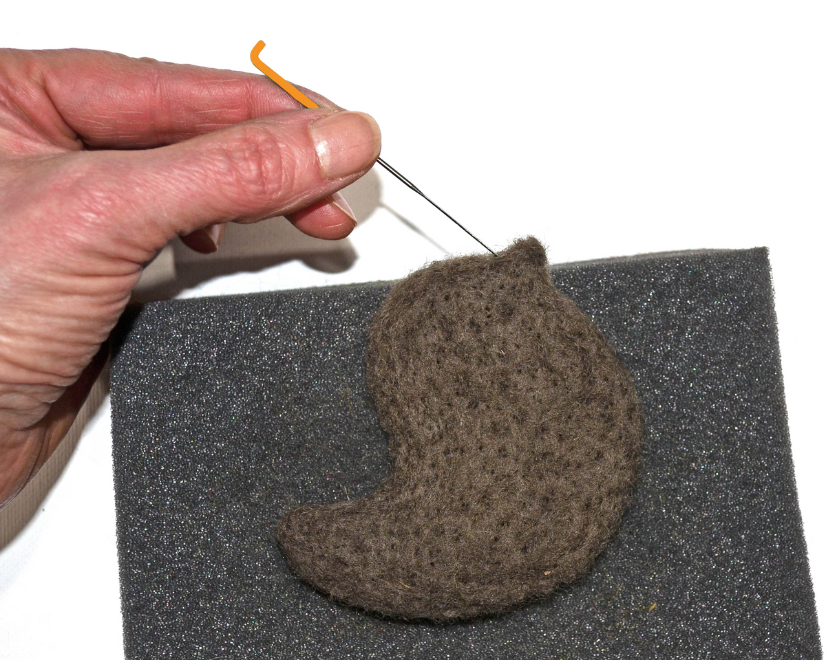 Robin Needle Felting Kit - Makes 3 Ornaments – Reddy Fiber Arts